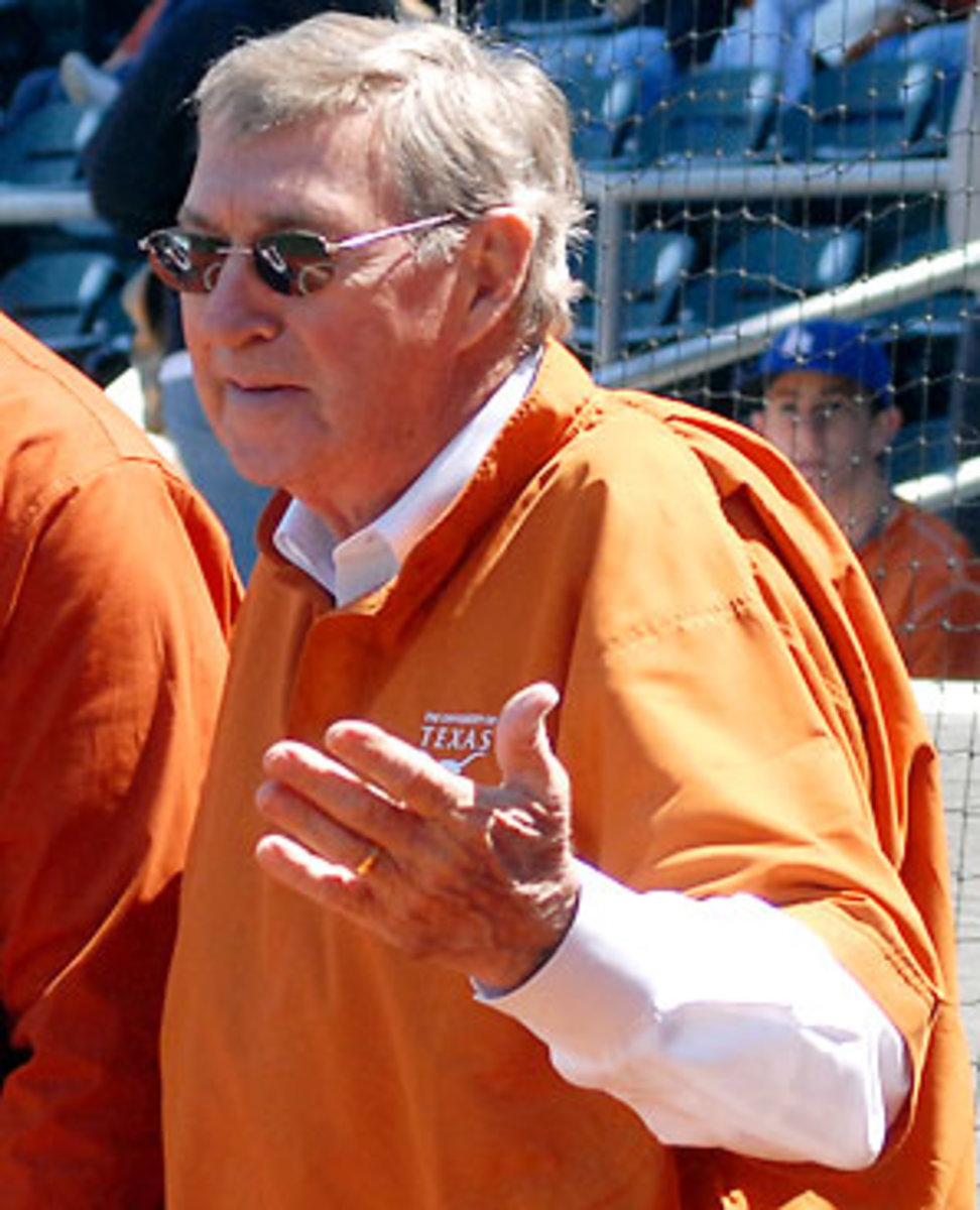 Andy Staples: Texas has earned the right to be courted -- but who will ...