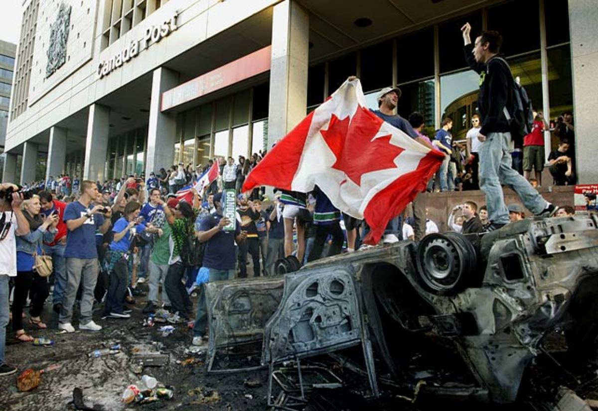 Riots in Vancouver - Sports Illustrated