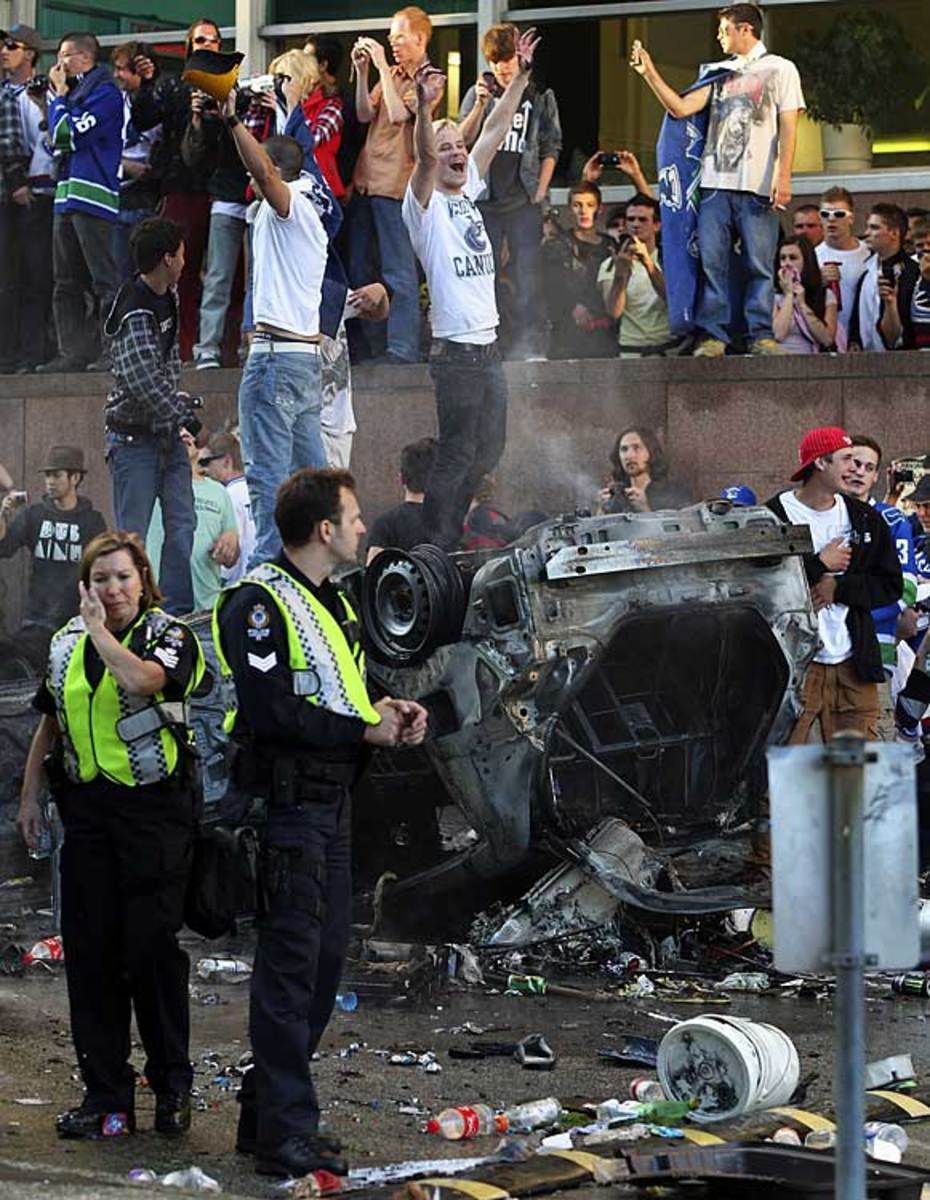 Riots in Vancouver - Sports Illustrated