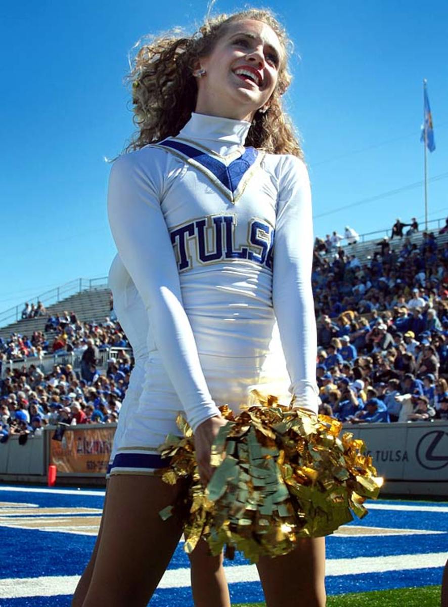 Cheerleader of the Week - Sports Illustrated