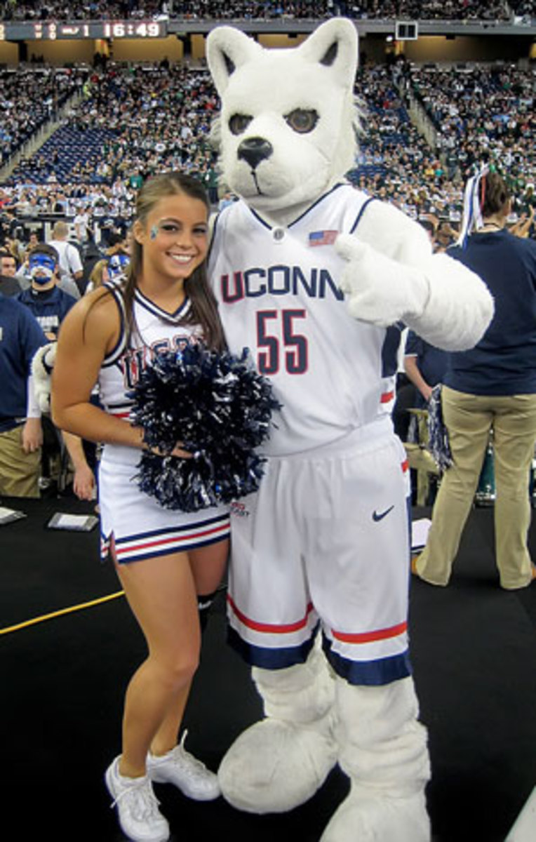 Cheerleader of the Week: UConn's Cara Seidner - Sports Illustrated