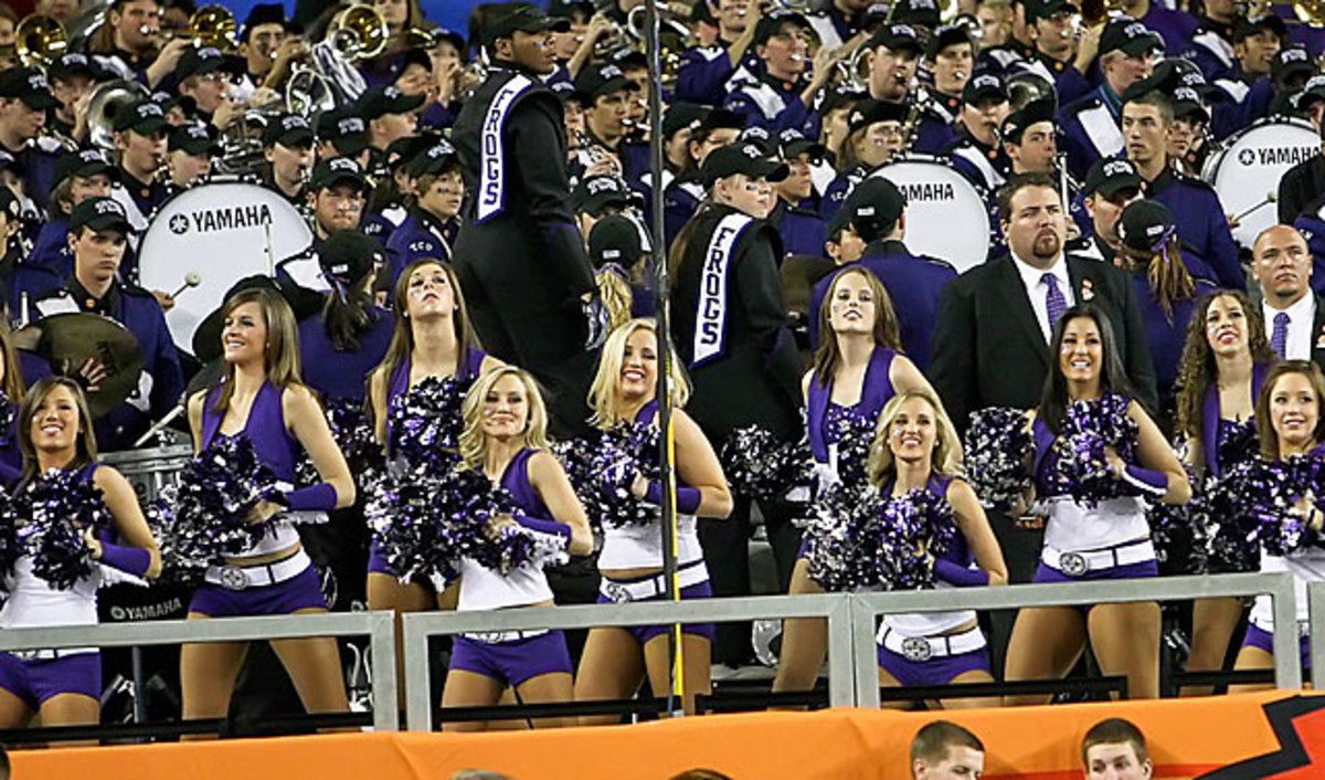 Cheerleader of the Week - Sports Illustrated