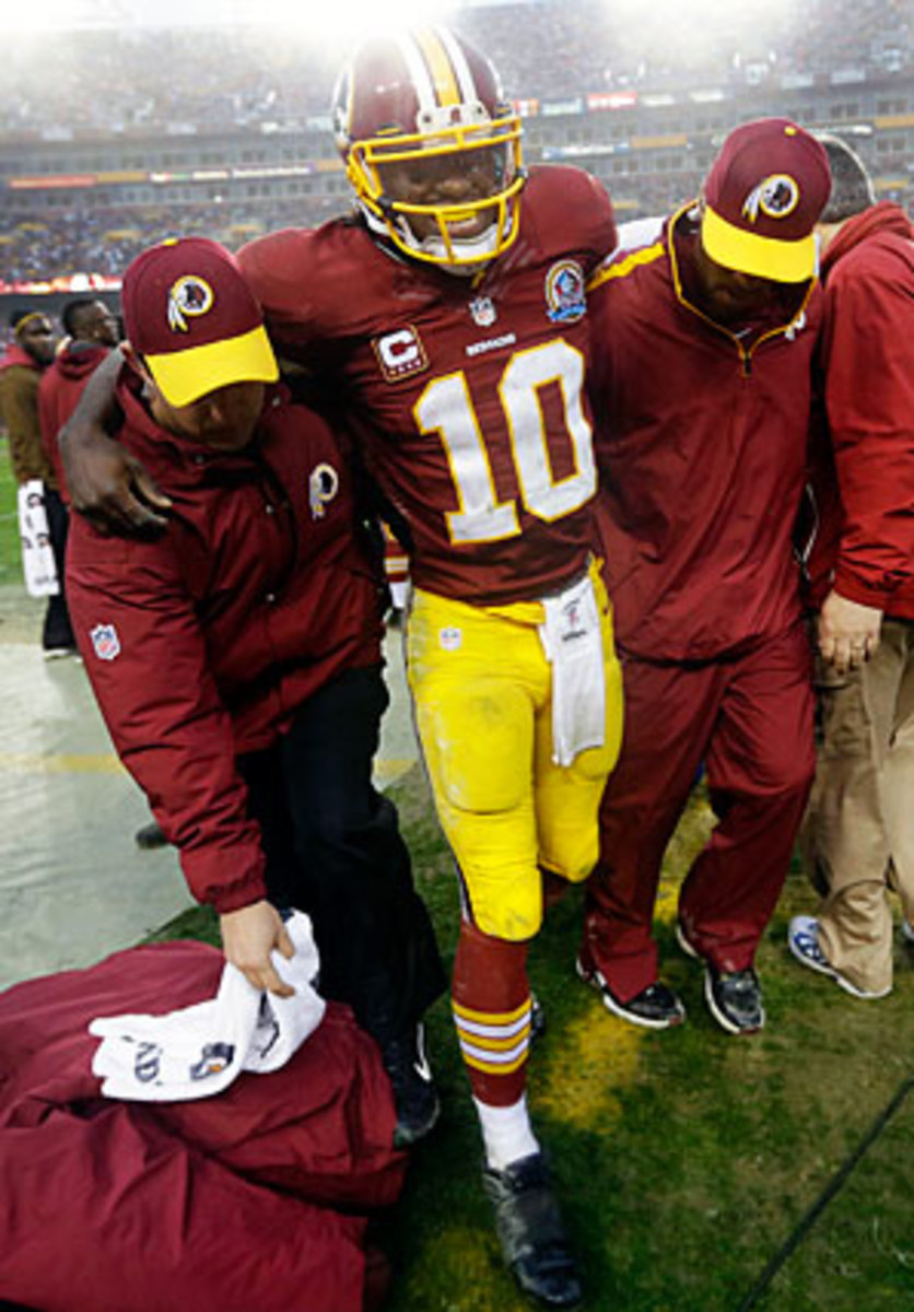 Redskins coach Shanahan says RGIII has mild sprain - Sports Illustrated