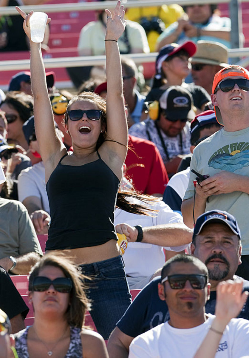 Nascar Fans Cheering