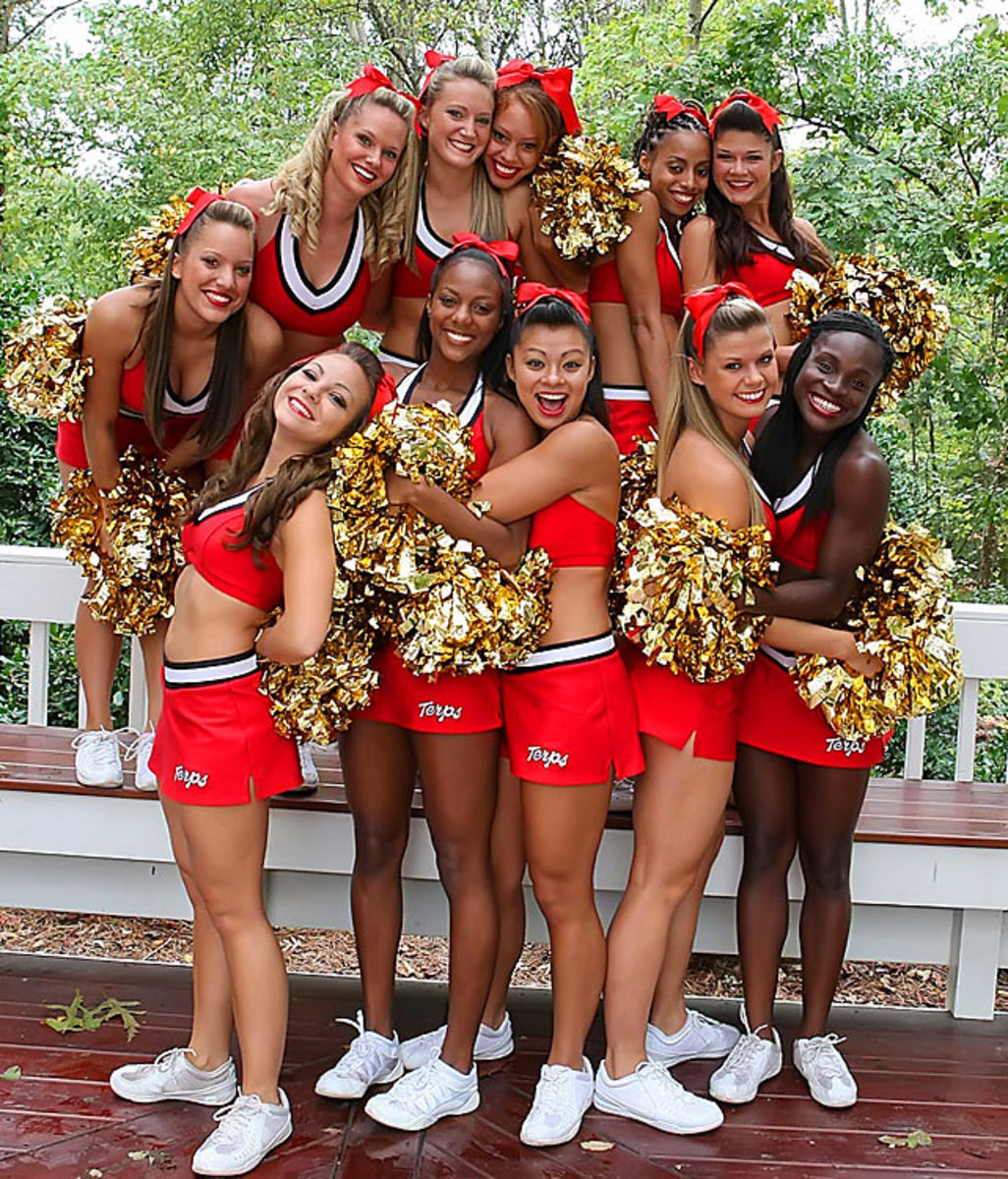 Cheerleader of the Week - Sports Illustrated