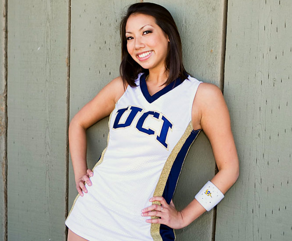 Cheerleader of the Week - Sports Illustrated