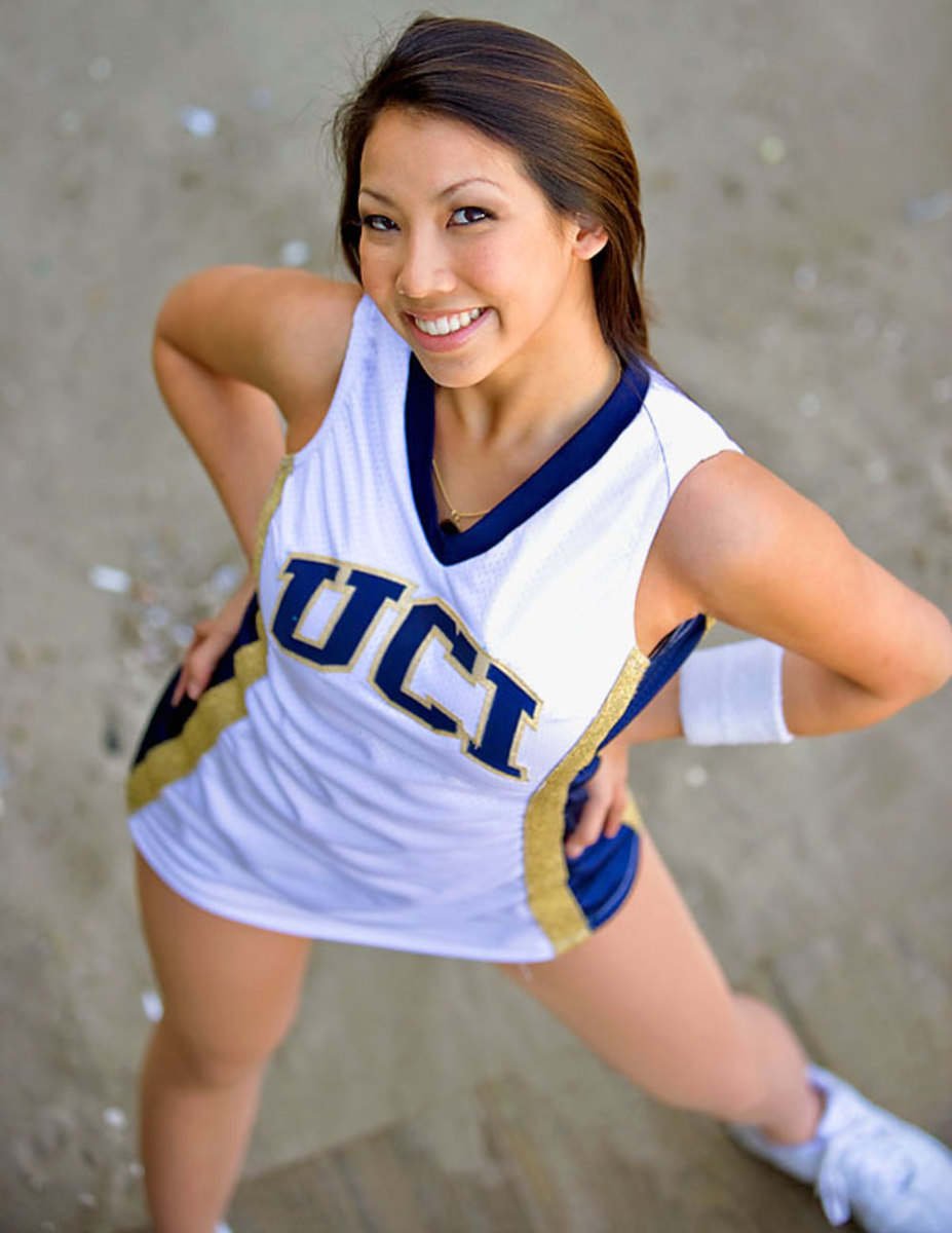 Cheerleader of the Week - Sports Illustrated