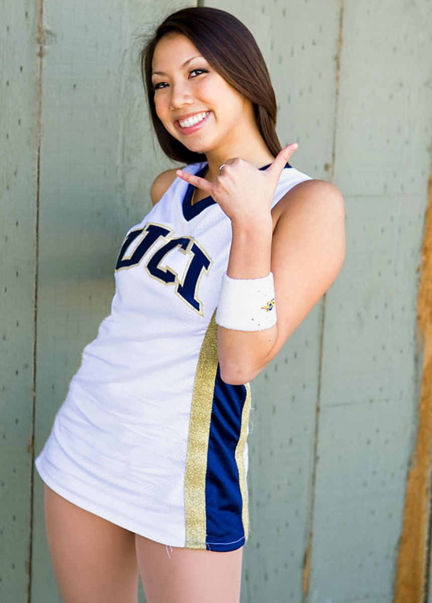 Cheerleader of the Week - Sports Illustrated