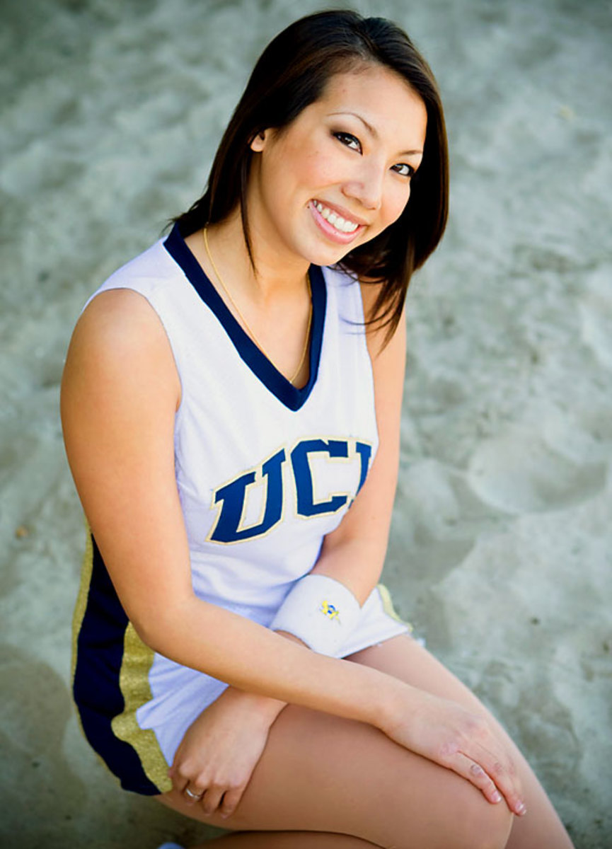 Cheerleader of the Week - Sports Illustrated