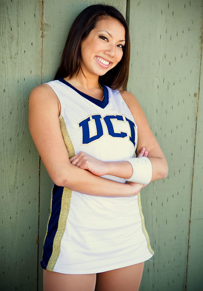 Cheerleader of the Week - Sports Illustrated