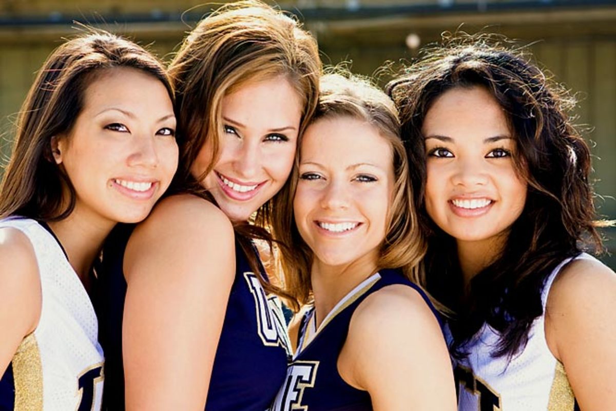 Cheerleader of the Week - Sports Illustrated