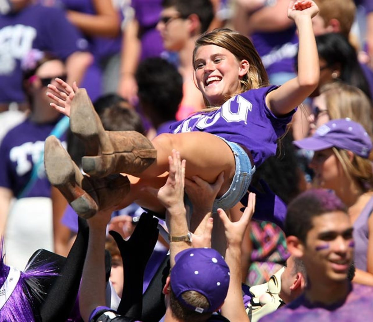 College Superfans: Week 4 - Sports Illustrated