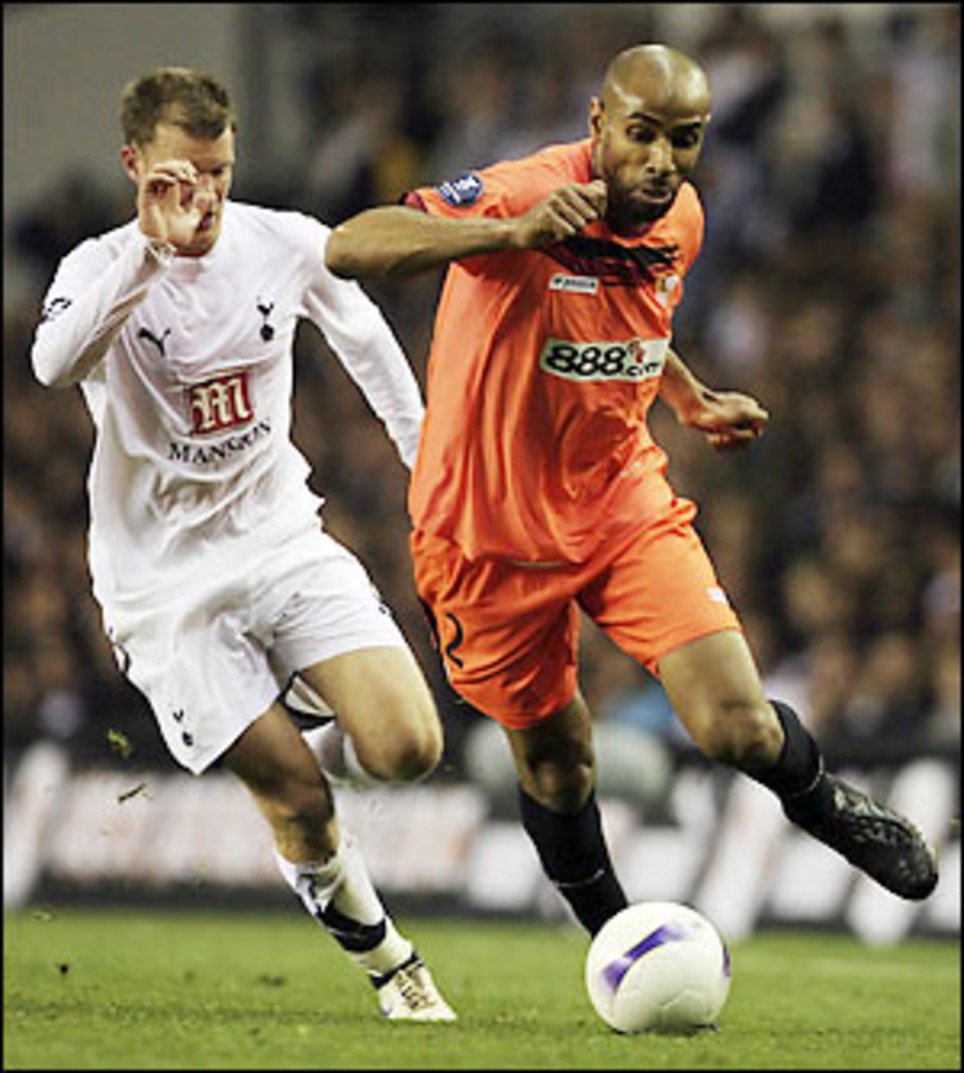 World Soccer: Ex-Tottenham striker firing on all cylinders for Sevilla ...