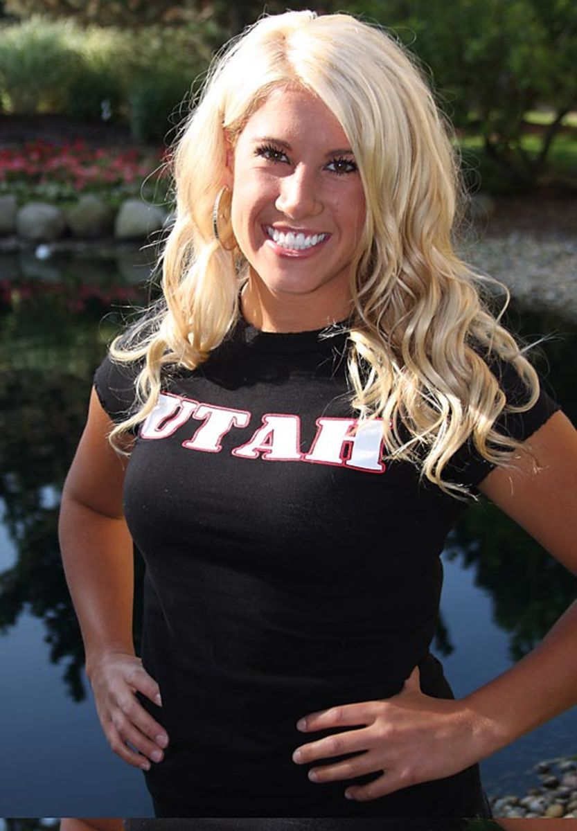 Cheerleader of the Week - Sports Illustrated