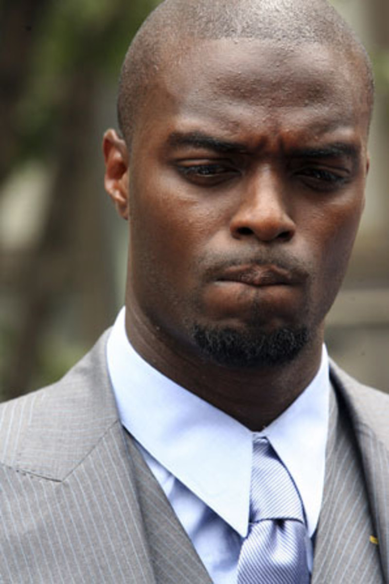Plaxico Burress indicted on weapons charges in New York - Sports ...
