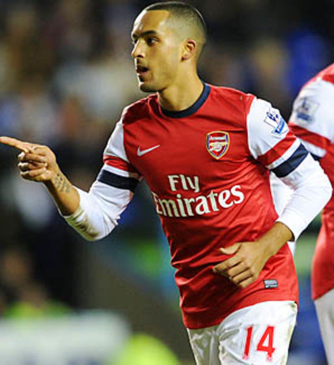 Stuttering Arsenal turns to Walcott at central striker - Sports Illustrated