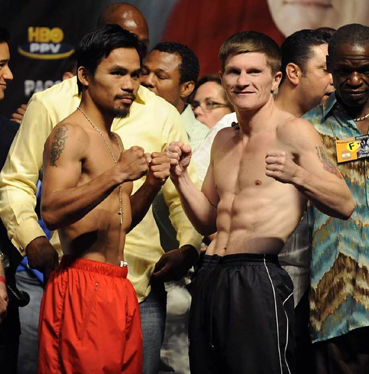 Manny Pacquiao KO's Ricky Hatton - Sports Illustrated