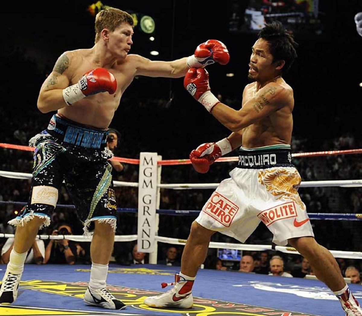 Manny Pacquiao KO's Ricky Hatton - Sports Illustrated