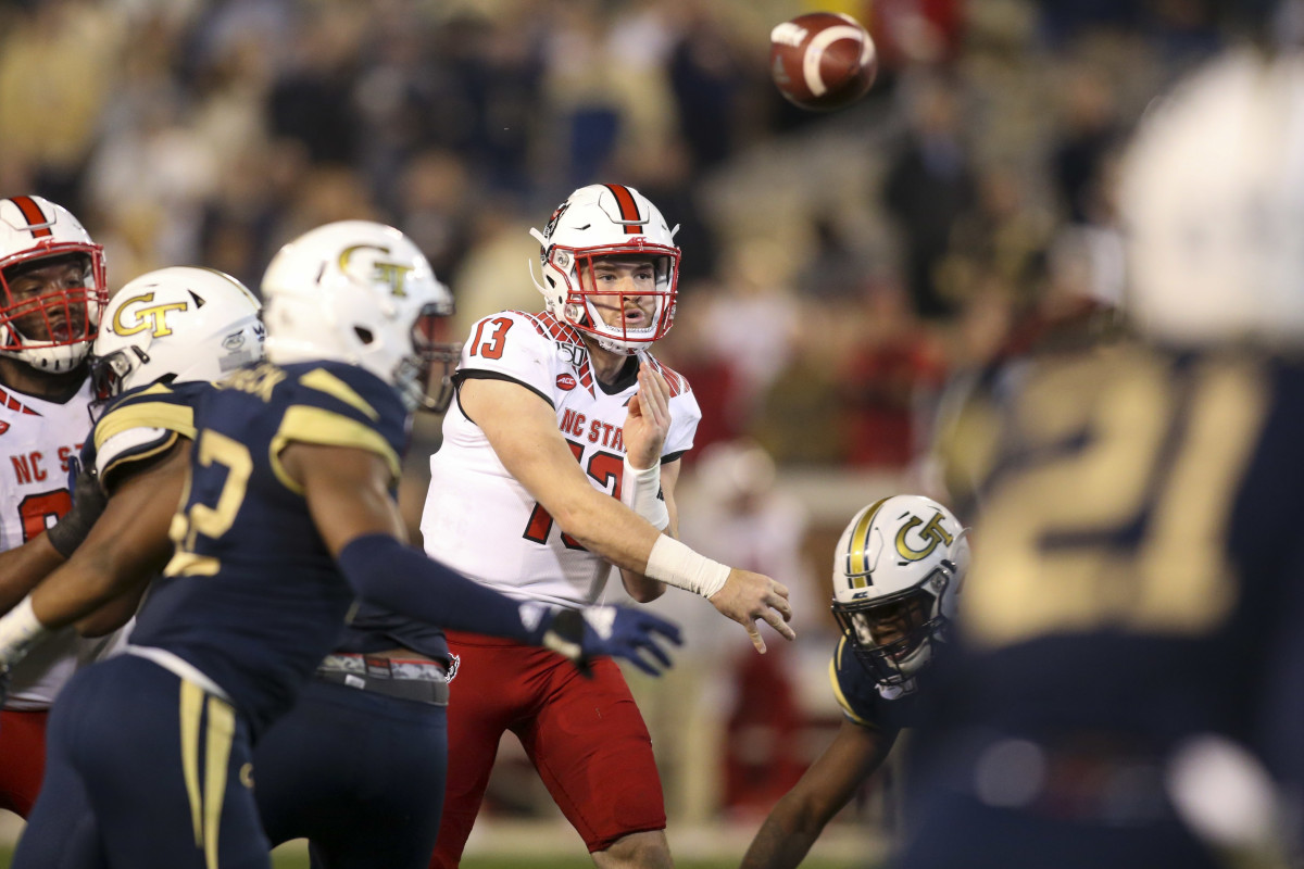 Leary showing growth as a QB and a leader - Sports Illustrated NC State ...