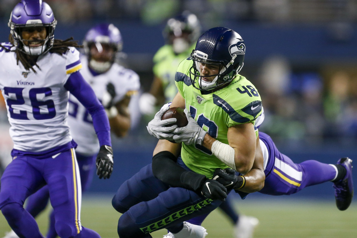 Seahawks 'Blown Away' by Second-Year TE Jacob Hollister - Sports ...