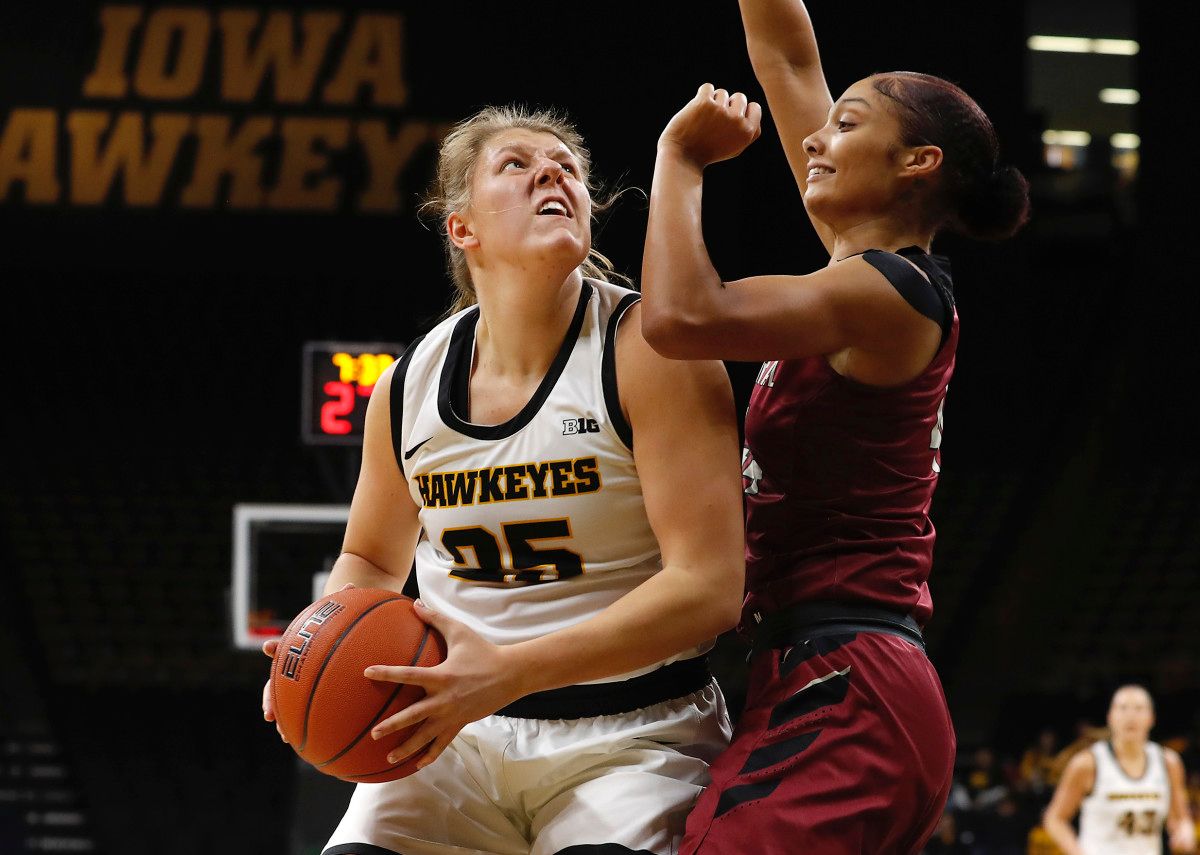 Hawkeyes Head Into Finals Week Break With Momentum - Sports Illustrated ...