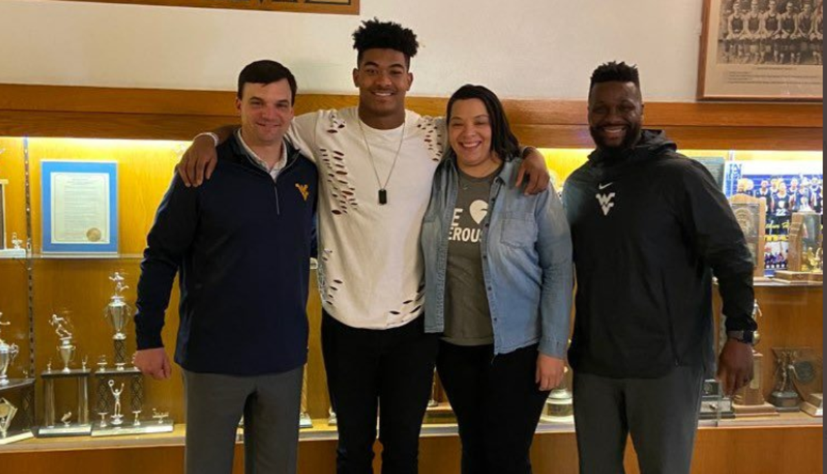 OFFICIAL: WR Devell Washington Signs with West Virginia - Sports ...