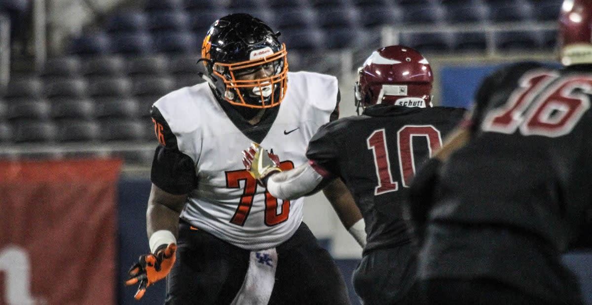 Offensive Lineman Richie Leonard Signs with the Gators - Sports ...