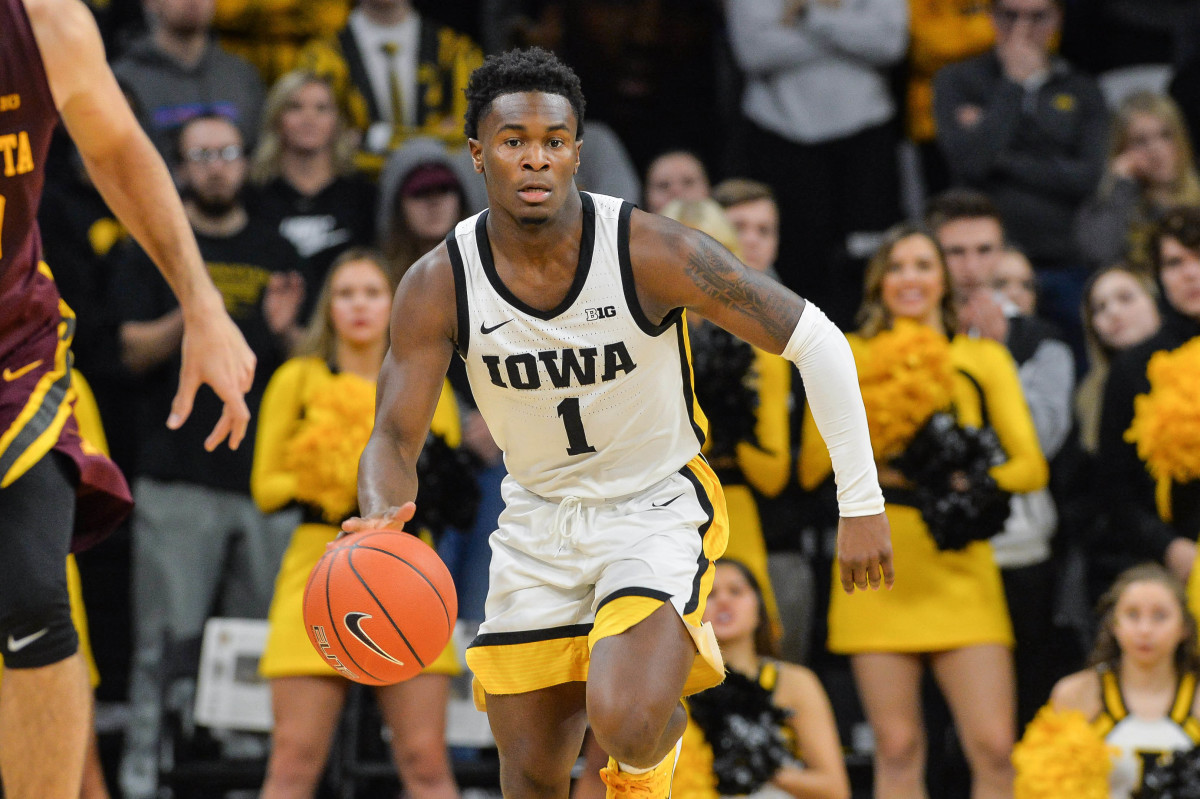 Men's Basketball Breakdown: Iowa vs. Cincinnati - Sports Illustrated ...
