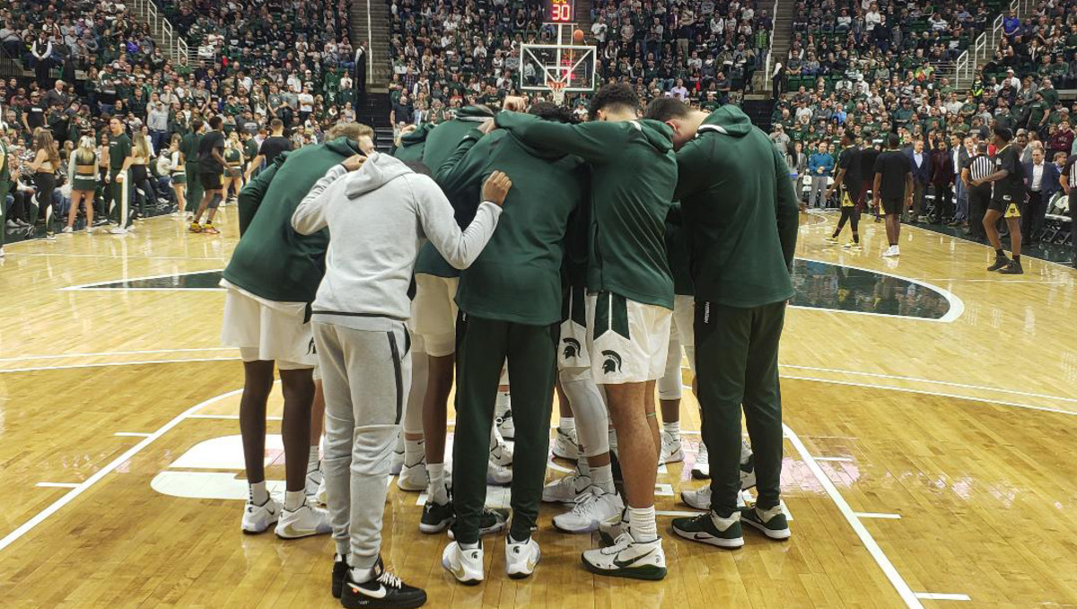 #14 Michigan State Spartan Basketball Crushes The Western Michigan ...