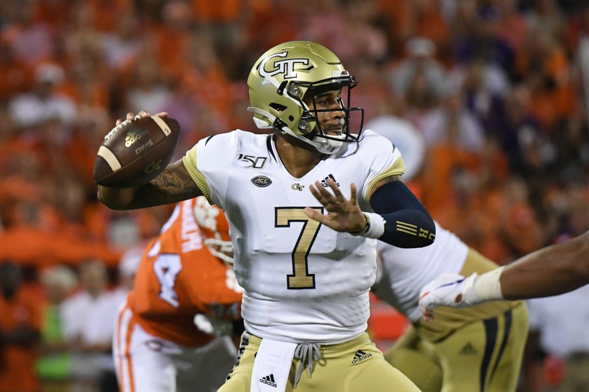 Georgia Tech Quarterback Lucas Johnson Enters Transfer Portal - Sports ...