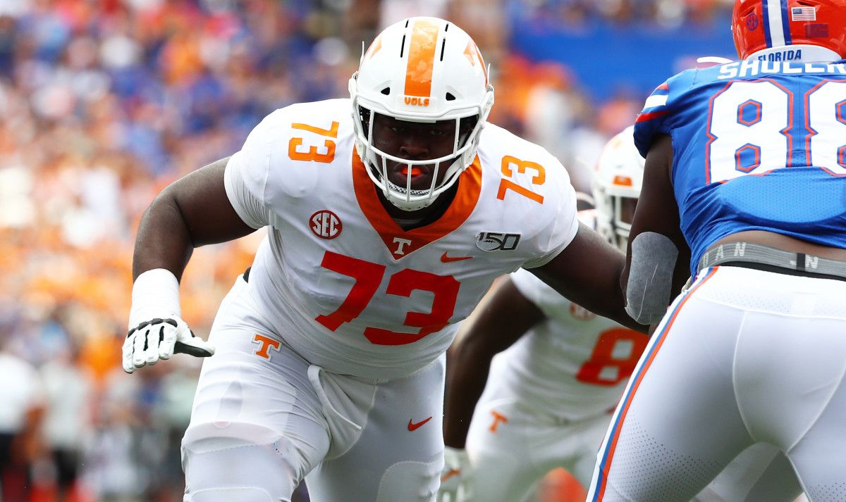 Trey Smith to Remain with Tennessee for Senior Season - Sports ...