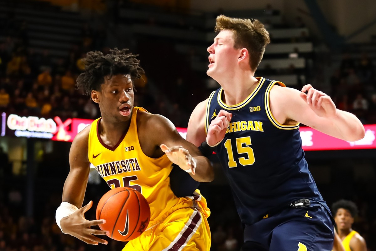 For Juwan Howard's Strategy To Work, He Needs More From Jon Teske ...