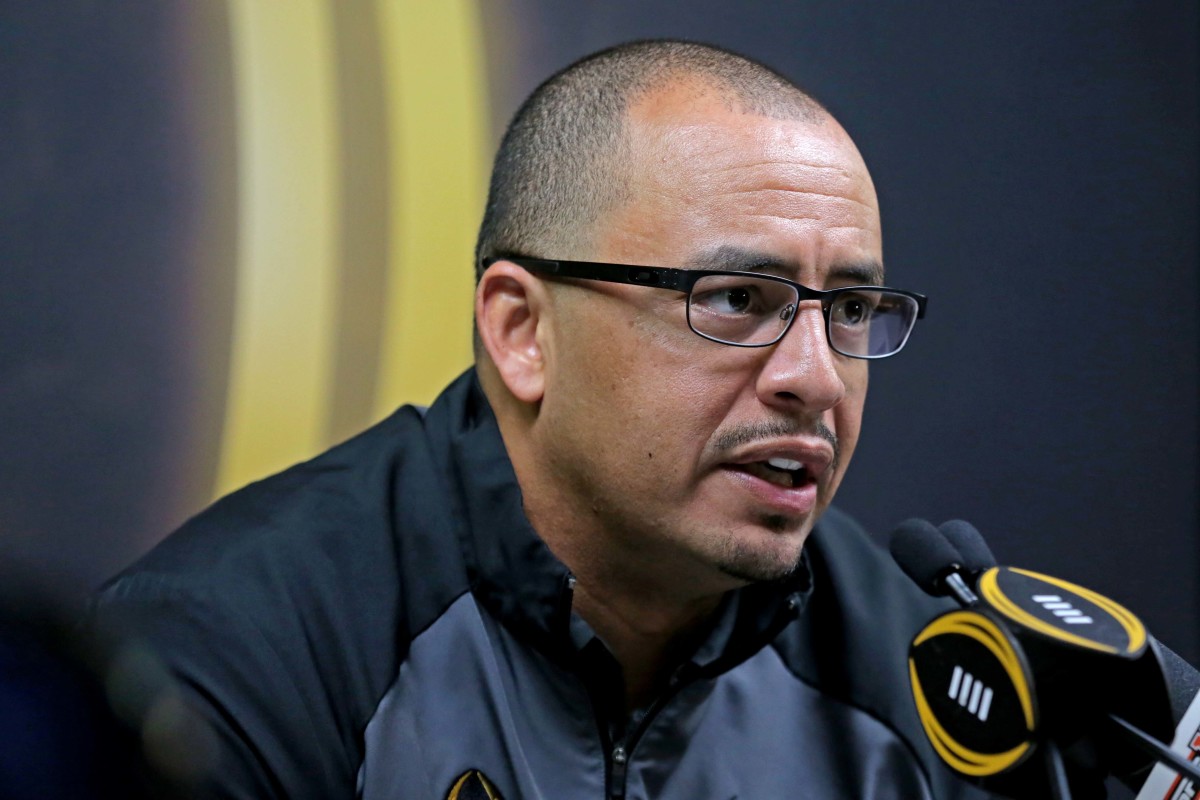 Tony Elliott In No Rush To Run His Own Program - Sports Illustrated ...