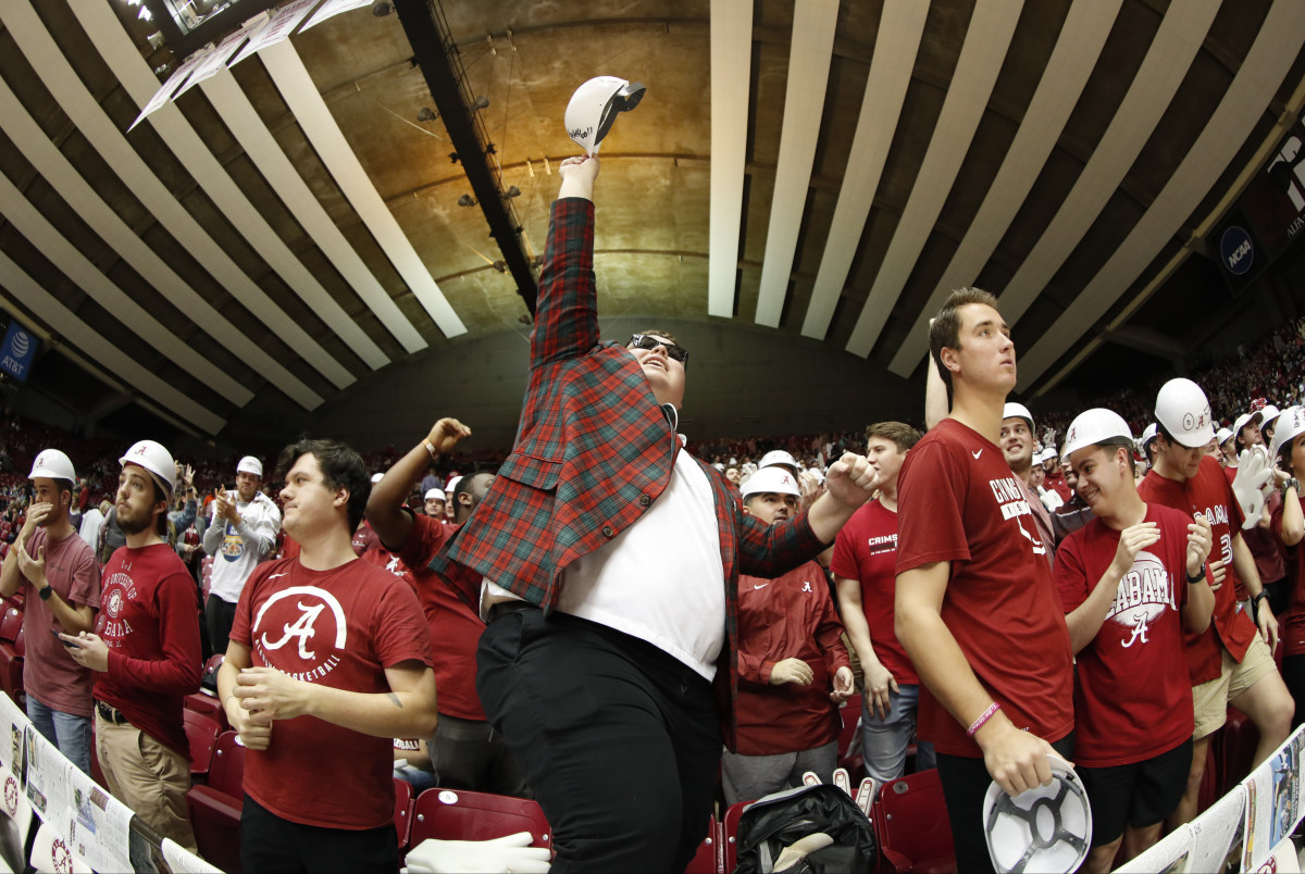 alabama-basketball-superfan-luke-ratliff-crimson-chaos - Sports ...