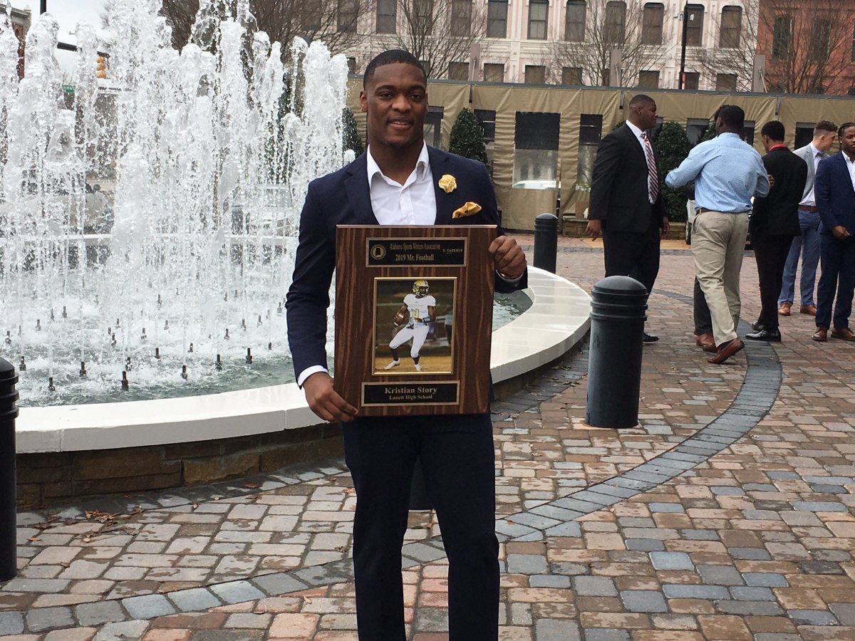 Kristian Story Heads 2019 ASWA Football Awards - Sports Illustrated ...