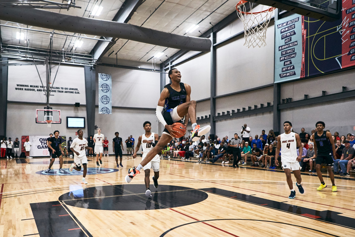 Sports Illustrated names Greg Brown to its first team - SI All-American