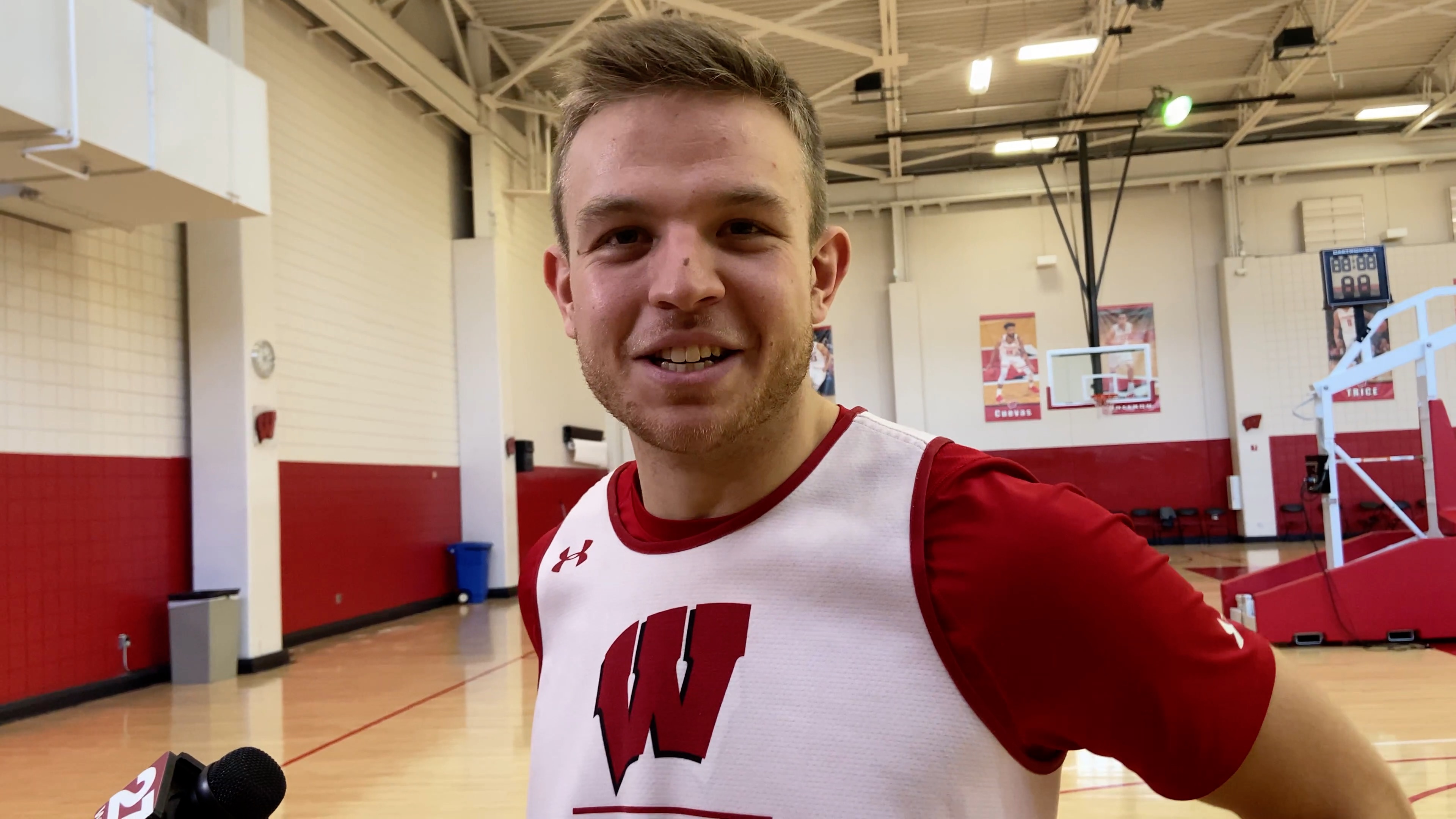 Wisconsin basketball: Brad Davison on Packers-49ers NFC Championship ...