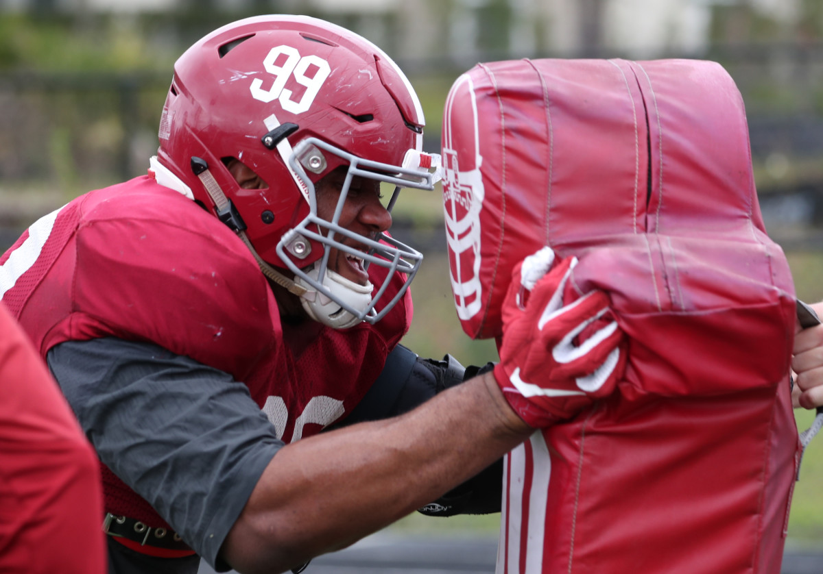 Draft Notes: Raekwon Davis Pulls Out of Senior Bowl - Sports ...