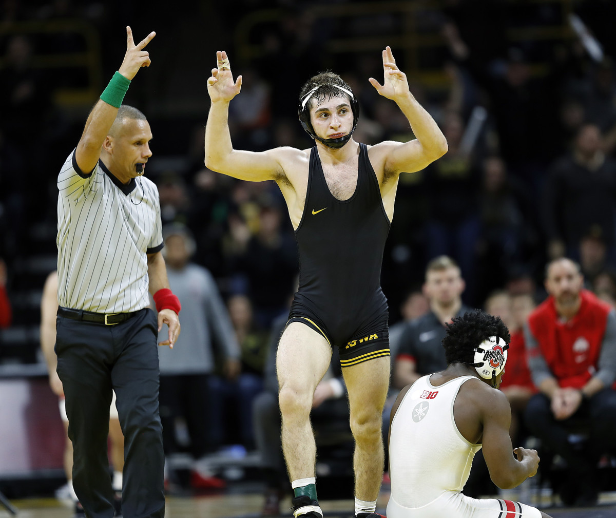 A Night To Chill As Hawkeyes Roll Past Buckeyes - Sports Illustrated ...