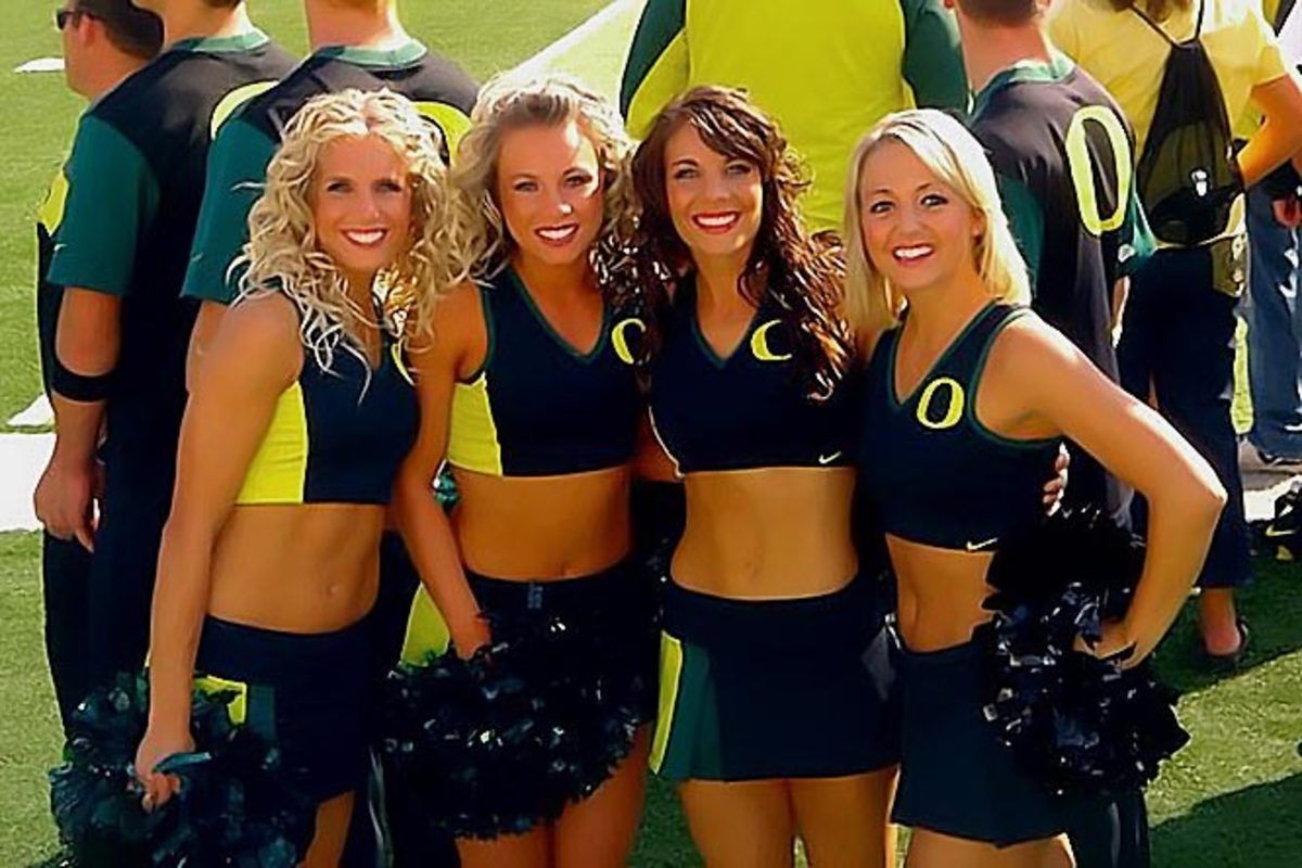 Quick Look Ahead at Oregon & The Redbox Bowl! - Sports Illustrated ...