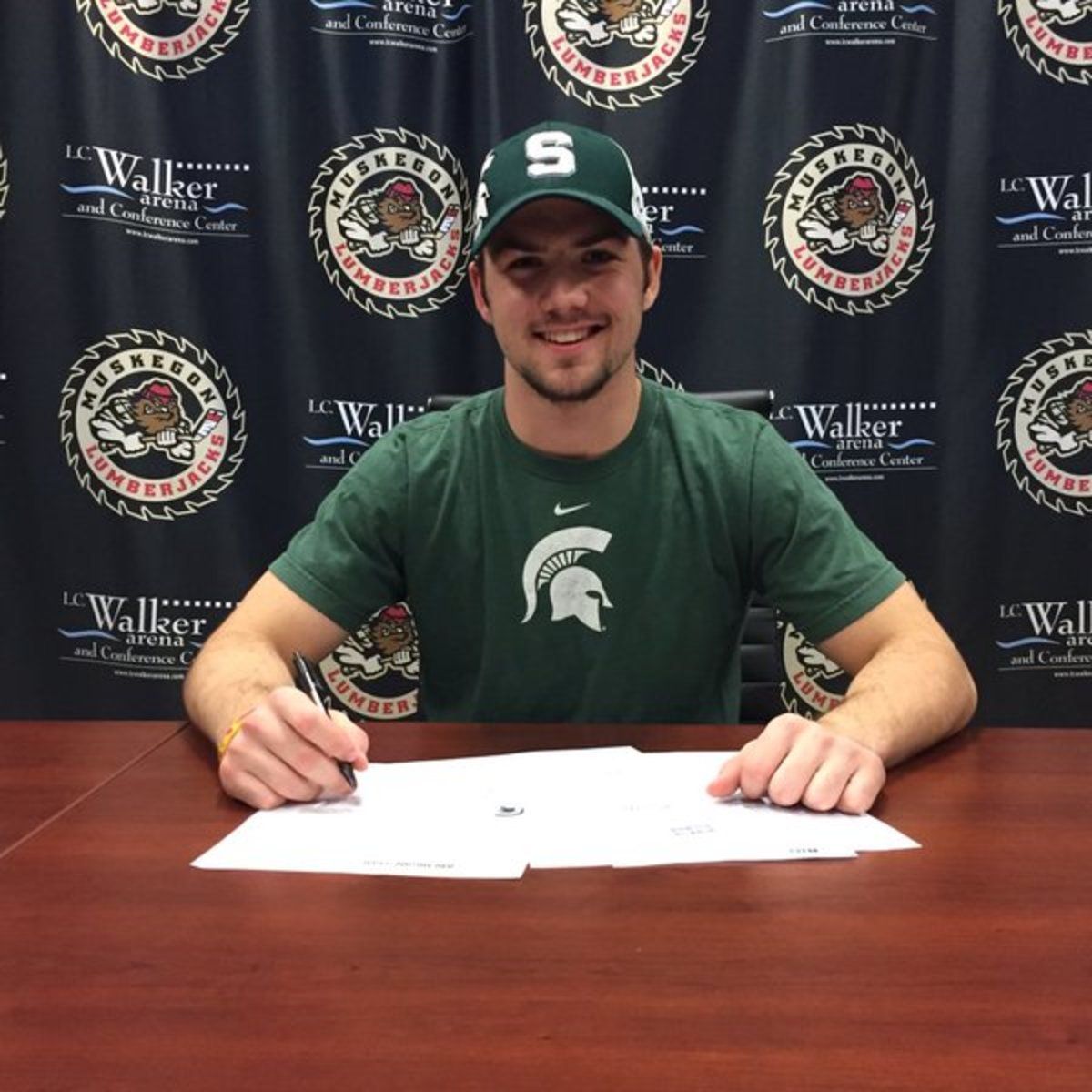 Tom Anastos Stellar 2016 Spartan Hockey Class Aided by Star Defenseman ...