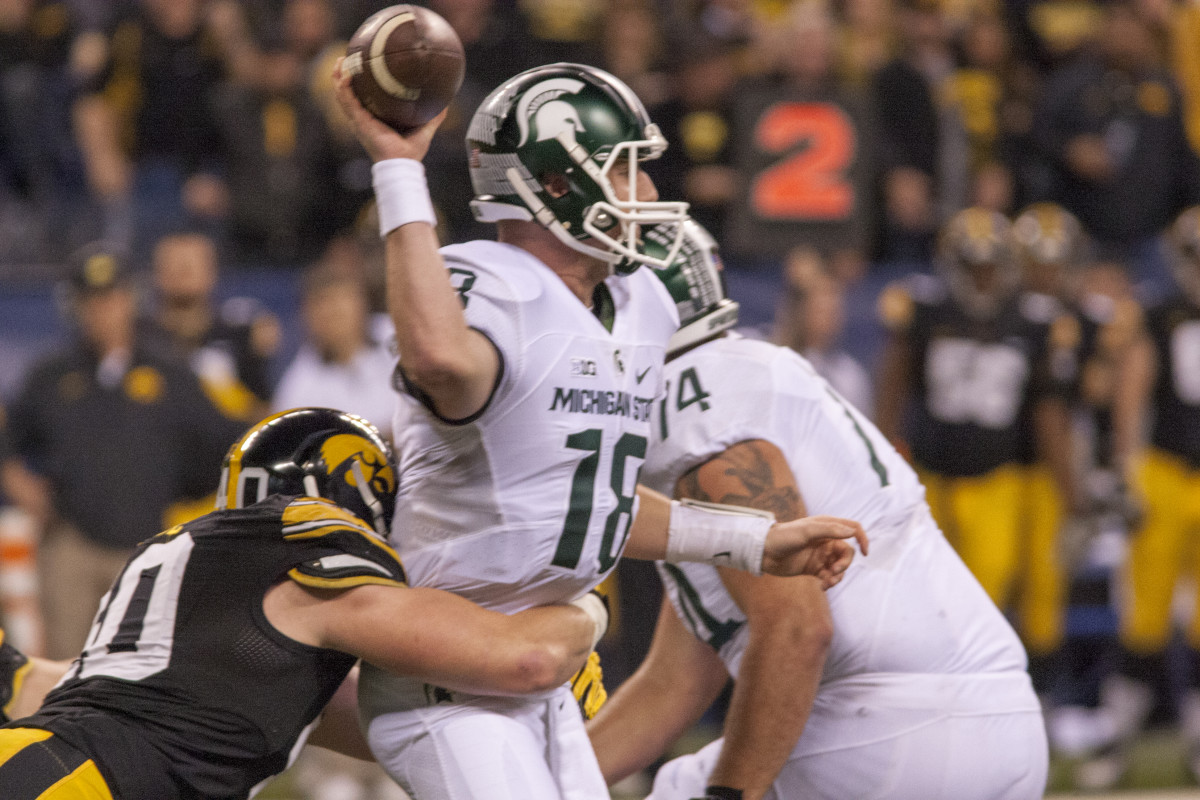 MSU QB Connor Cook Named 2015 Johnny Unitas Golden Arm Award Winner ...