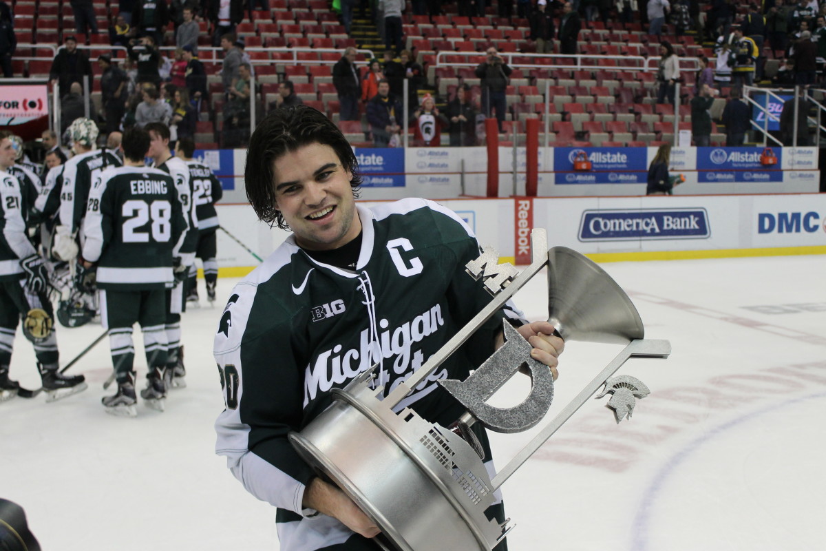 Just Like Football, Spartan Hockey Beats Michigan 3-2 On Awesome Final ...