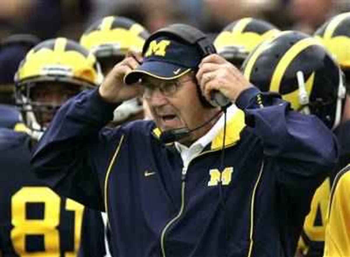 Legendary Michigan Head Coach Lloyd Carr Earns Duffy Daugherty Award ...