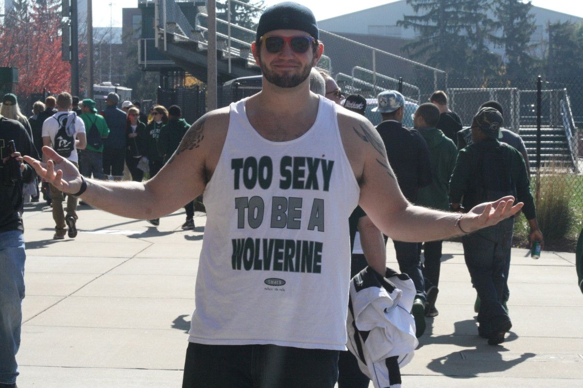 The Funniest College Football Video EVER! In 90 seconds Every Single ...