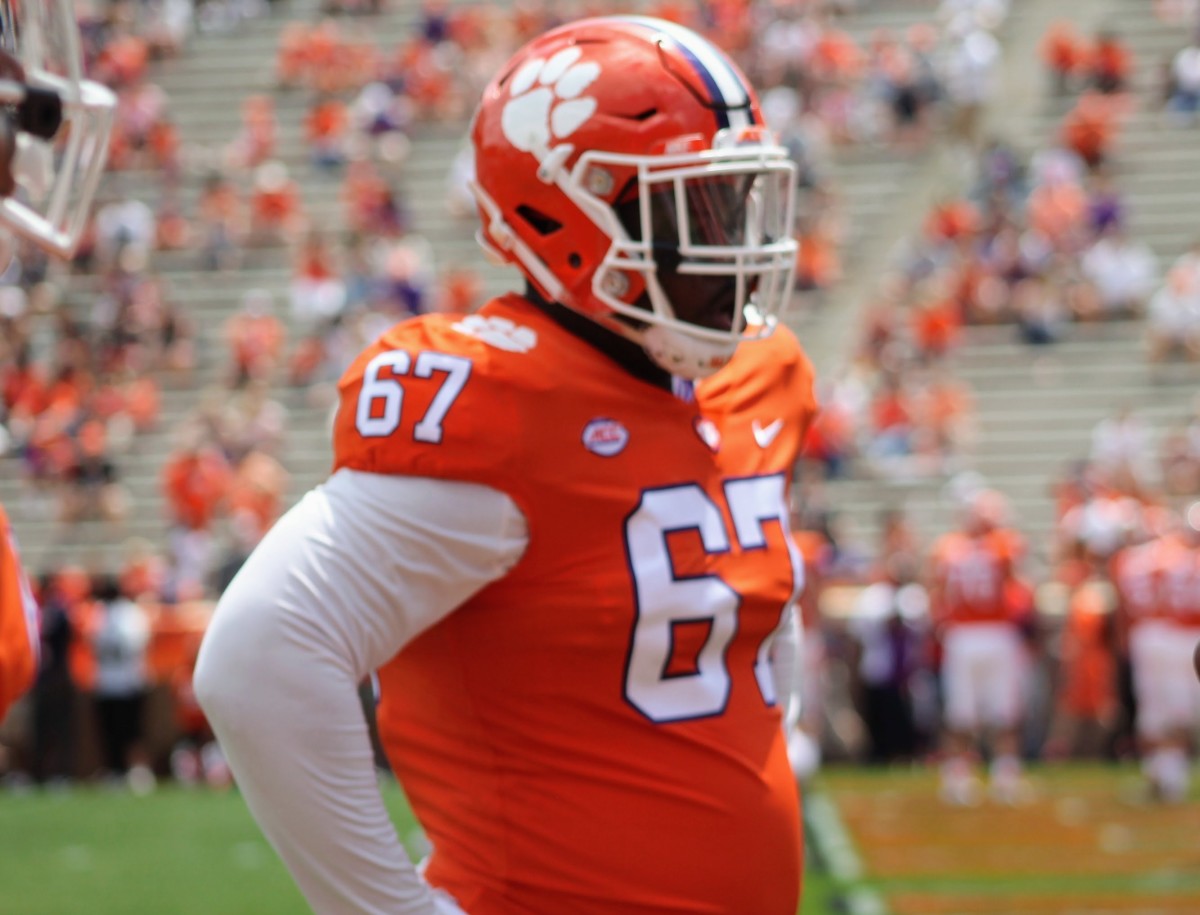 Huggins moved to tears--ready for NFL - Sports Illustrated Clemson ...