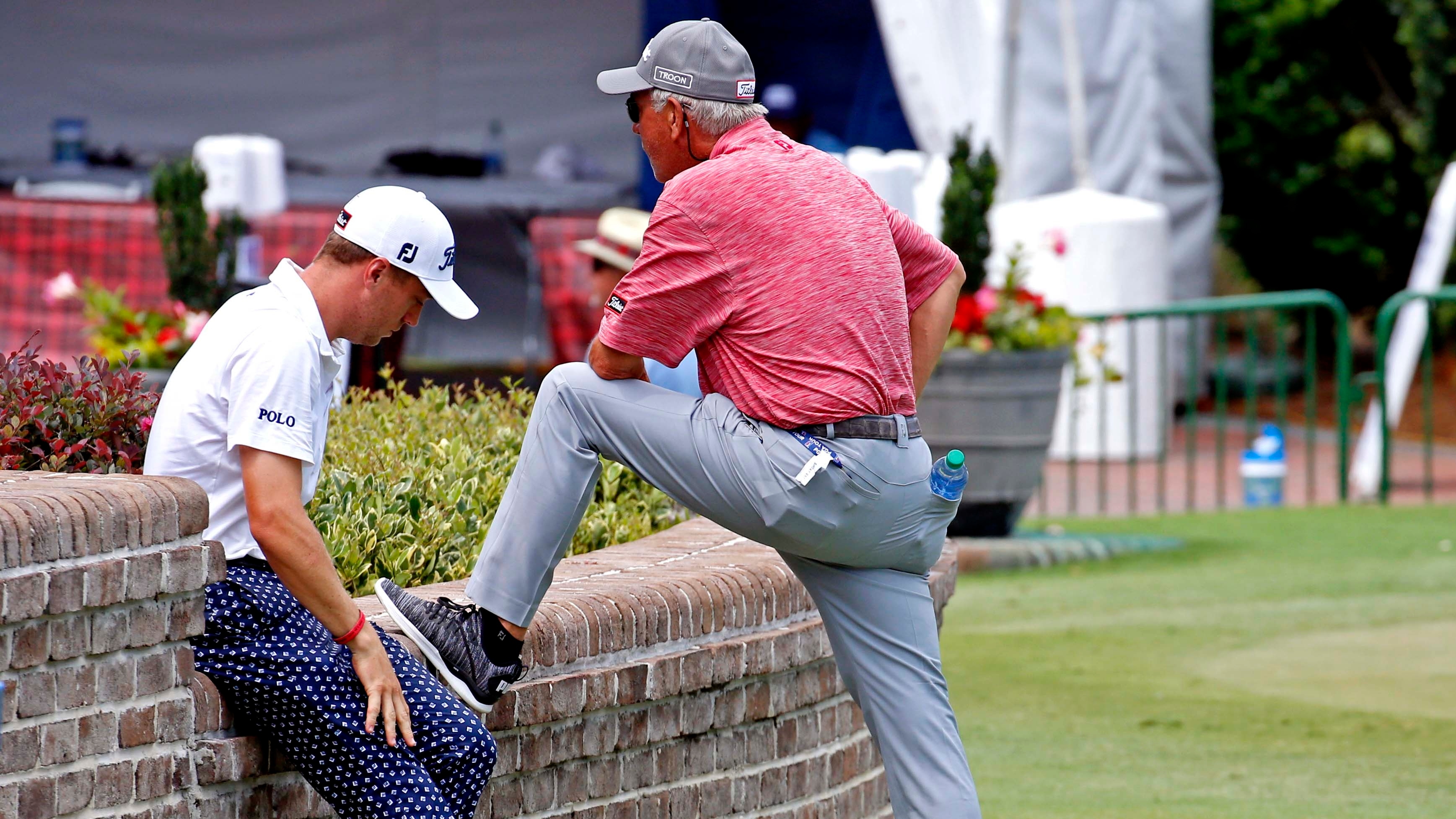 Memorial Tournament: Justin Thomas' father fills in as caddy - Sports ...