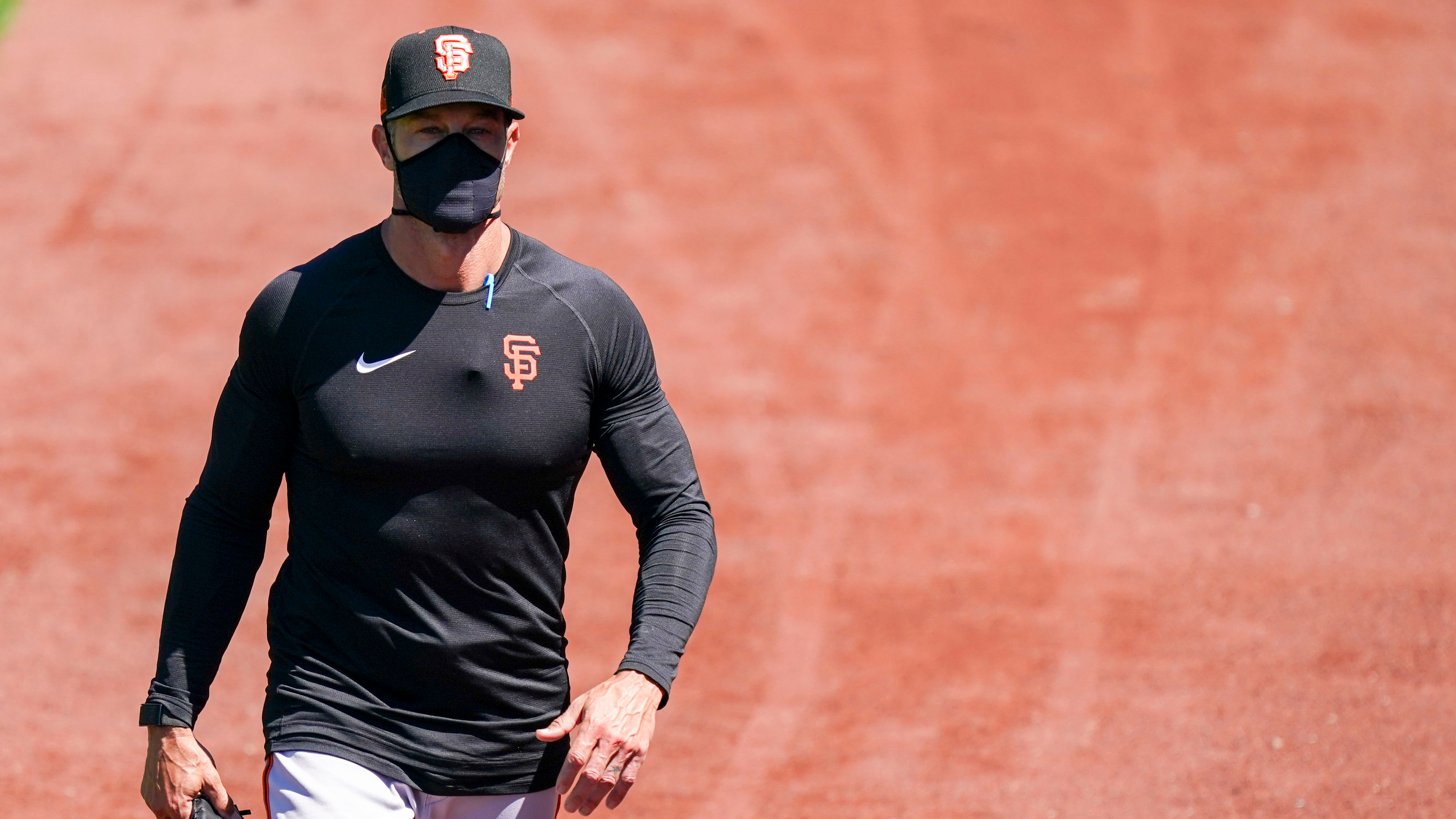 Boycott MLB tweets rooted in Giants' anthem kneeling - Sports Illustrated