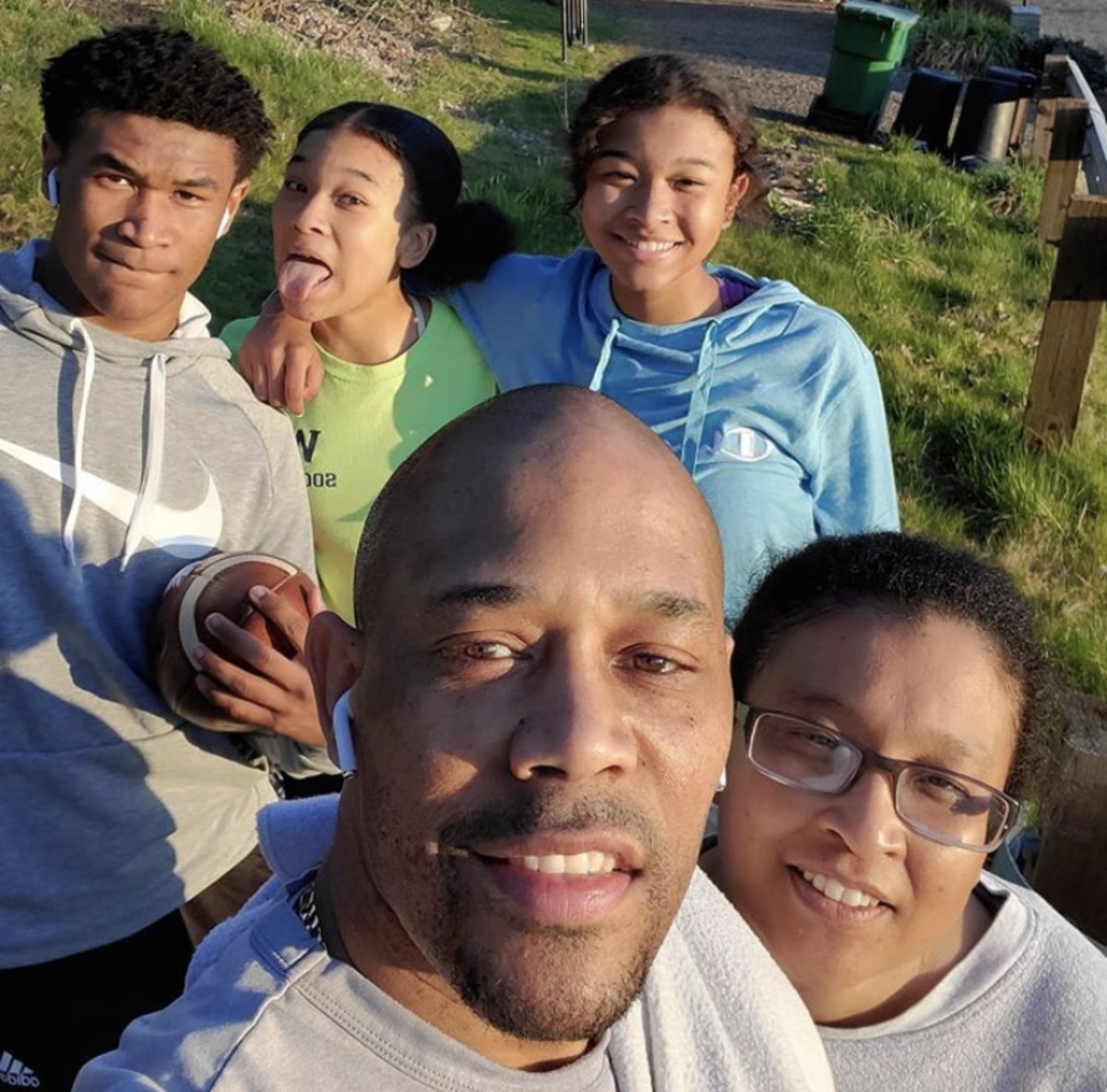 Part 2: Leon Neal, the Father and the Son, Took Lessons from a Near ...