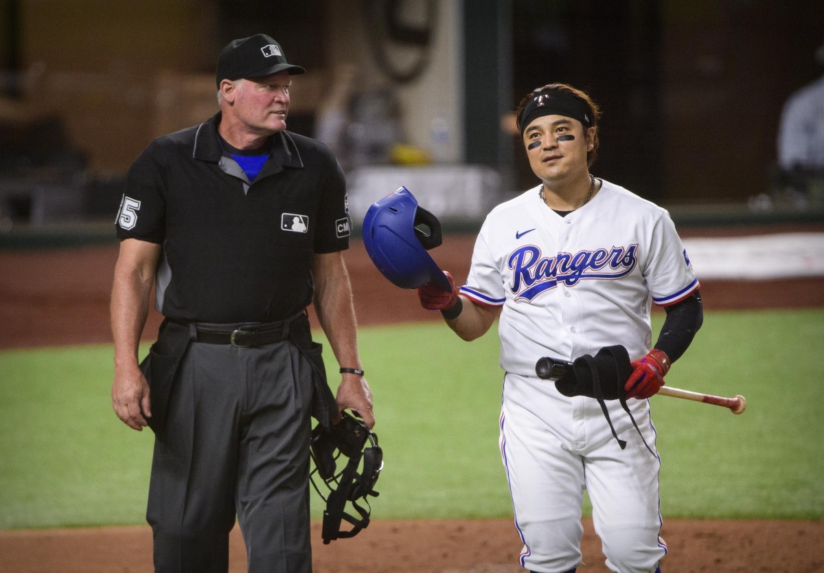 Odor Breaks Up No-Hitter as Rangers Bats Struggle Again in Loss to ...